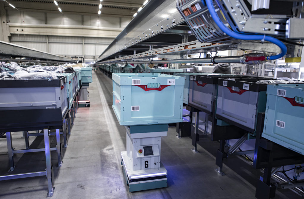 Fahrerloses Transportsystem – Synchronics Engineering